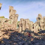 Siem Reap: Phnom Bok Mountain and Grand Circle Temples Tour - Exploring the Temples in Detail
