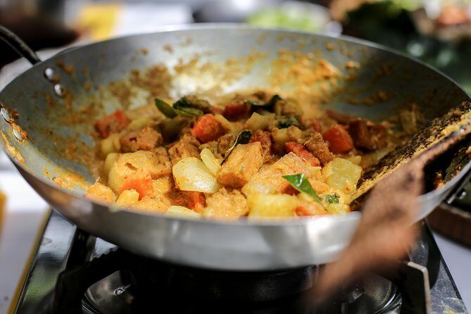 Signature Khmer Menu Cooking Class at Chreav Village Local Farm - Learning About Khmer Cuisine and Cooking