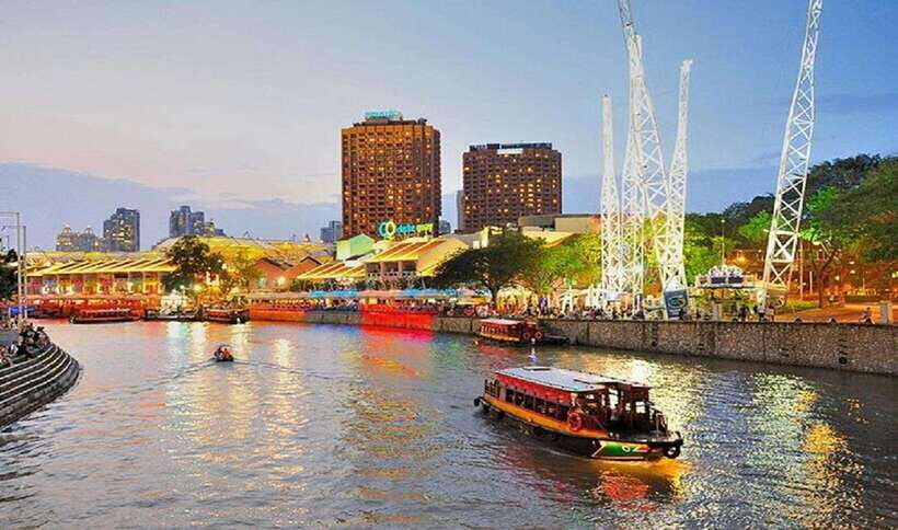 Singapore: Private Nighttime Sightseeing with River Cruise - The Itinerary: A Balance of Iconic and Cultural Sights