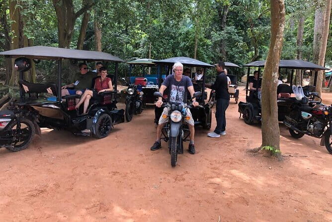 Small-Group Explore Angkor Wat Sunrise Tour with Guide - What Travelers Say