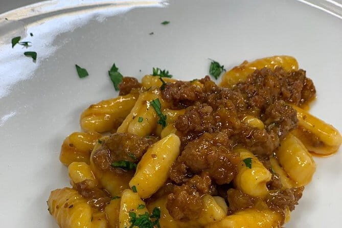 Small Group Gourmet Cooking Lesson With Lunch In Florence - Why This Experience Is a Sweet Spot for Travelers