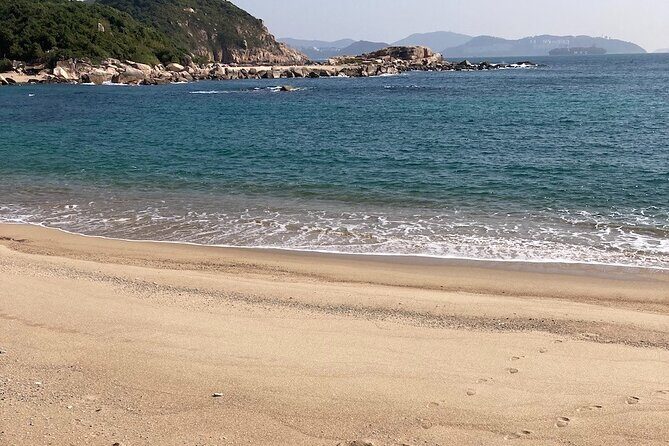 Small Group Hiking Day Tour to Lamma Island Hong Kong - Transport and Group Size