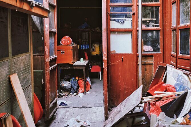 Small-Group Shanghai's Old City Walking Exploration - Exploring Shanghai’s Old City: A Closer Look