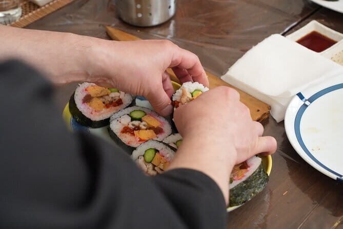 Small Group Sushi Roll & Omelette Lesson + Supermarket Tour - Why This Tour Works