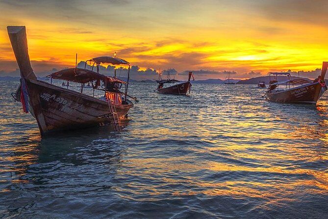 Snorkeling and Sunset to Krabi 7 Islands by Longtail Boat + Buffet BBQ Dinner - The Sunset BBQ and Bioluminescence