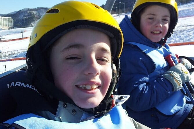 Snow skiing with National licensed Instructor in Korea - Who Would Love This Tour?