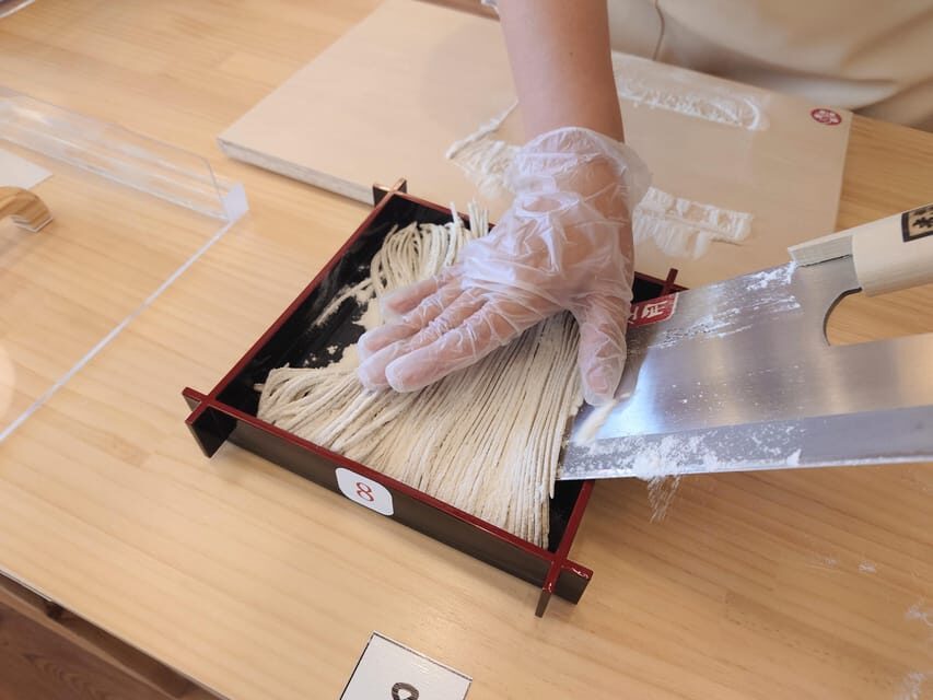 ///Soba Making Experience///Use The BIG Soba-Knife!! - Practical Details and Value