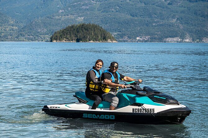 Squamish Yamaha Waverunner VX Deluxe Jet Ski Rental - The Scenic Highlights from the Water