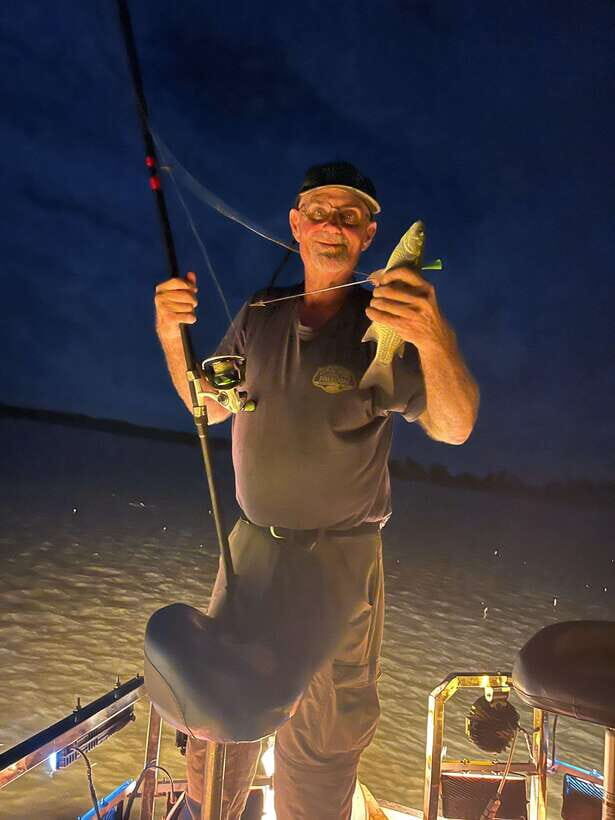 Sri Lanka Fishing tours and guided bowfishing fishing Carter - What to Expect on Your Bowfishing Night Out
