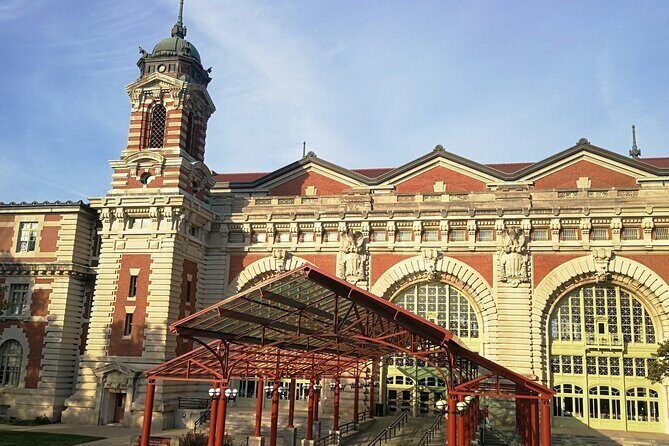 Statue of Liberty and Ellis Island Ferry with Audio Tour Access - Detailed Breakdown of the Itinerary