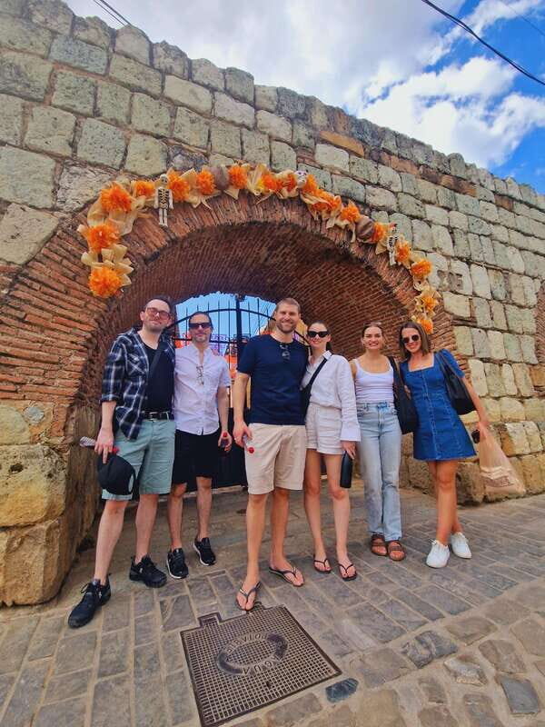 Street Art with an artist - Authentic Experiences and Genuine Insights