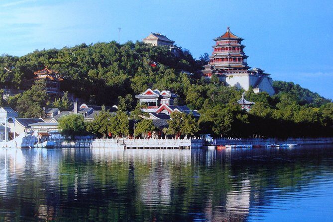 Summer Palace and Hot Spring Private Tour from Beijing - Lunch: Authentic Chinese Flavors