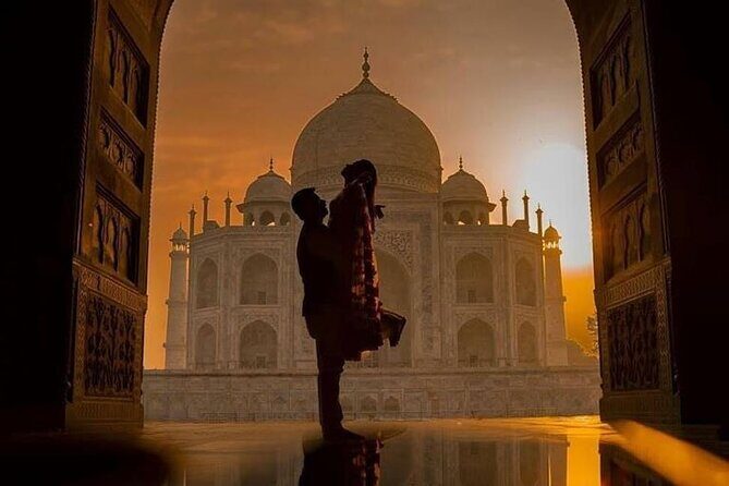 Sunrise Taj Mahal Tour - Discovering Agra Fort