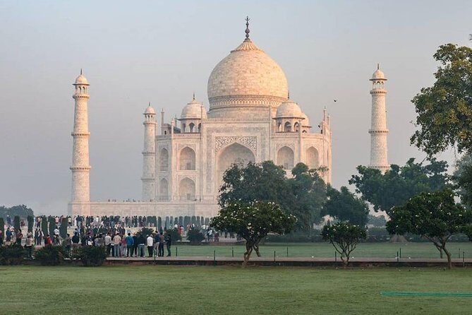 Sunrise Taj Mahal Tour from Delhi With Guide - Authentic Experiences and Quality of Guides