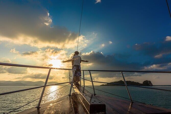 Sunset Dinner Cruise - Dining: Thai Cuisine and Refreshments