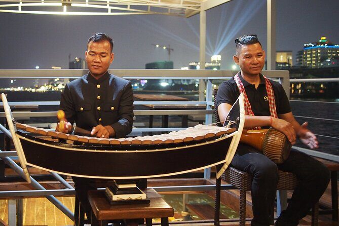 Sunset Dinner Cruises and Live Music 5 and 7pm with Free Pickup - FAQ