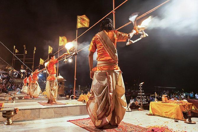 Sunset in Varanasi Tour with a local with free Ganga Aarti and Boat Ride - The Itinerary in Detail