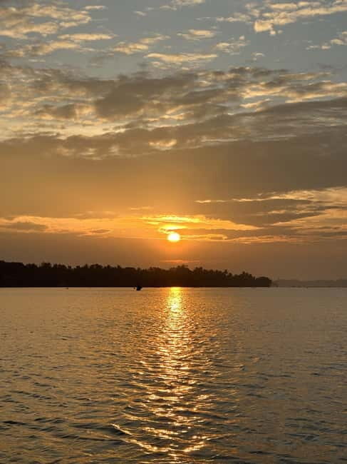 SUP in Kochi: Sunrise Stand-Up Paddleboarding Tour - What Makes This Tour Stand Out?