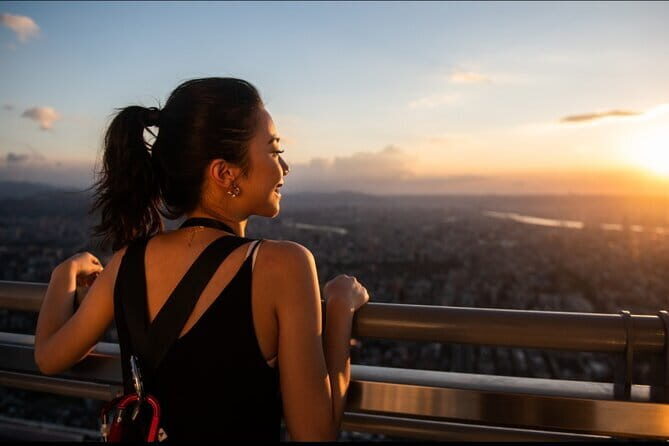 Taipei 101 Observatory Ticket Pass - The Ride Up: Speed and Excitement