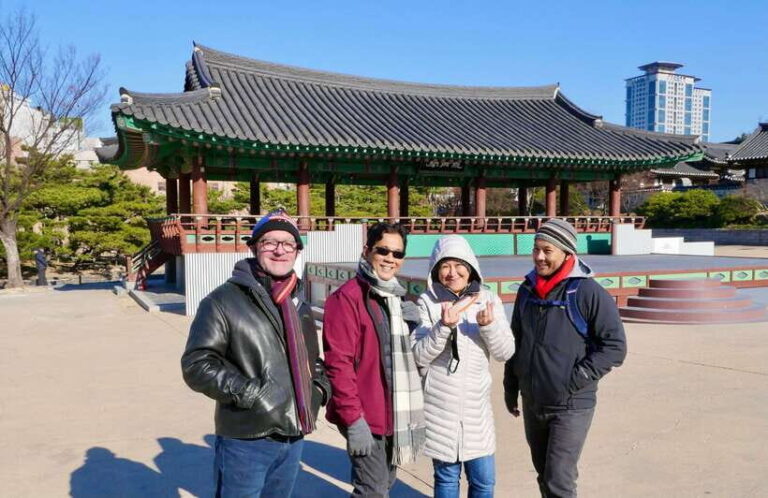 Taipei: Private Highlights & Hidden Gems Tour with a Local - Why Choose the Taipei Private Highlights & Hidden Gems Tour?