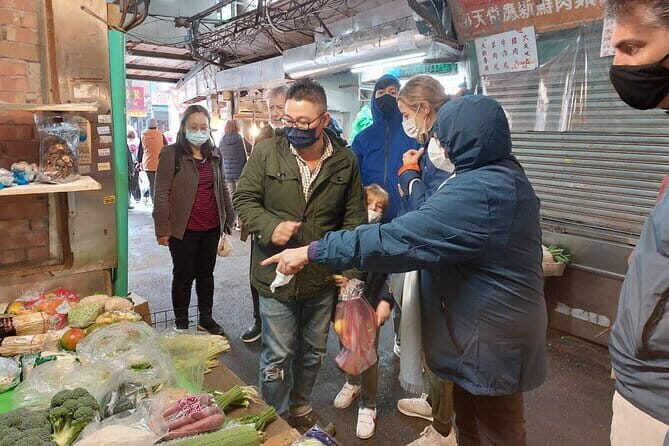 Taiwanese Cooking Class with Traditional Market Tour - Authenticity and Cultural Insights