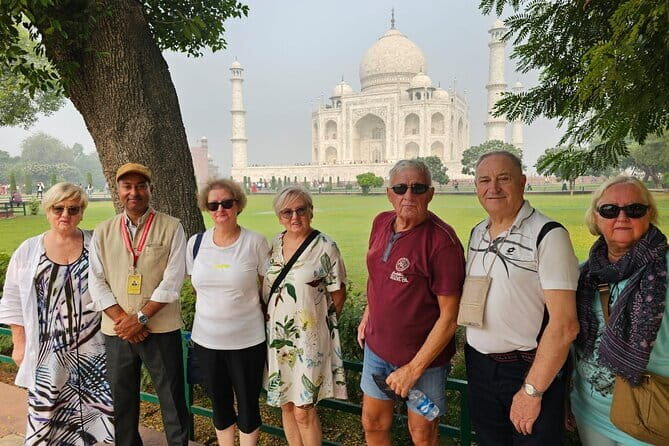 Taj Mahal same day luxurious Tour by Superfast Train from Delhi - Visiting Agra Fort