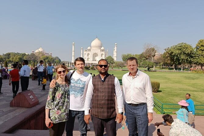 Taj Mahal Same Day Trip From Delhi - Transportation and Logistics
