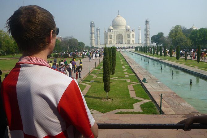 Taj Mahal Tour by Gatimaan Train by Executive AC Chair Car Ticket - The Experience on the Ground: What You Can Expect