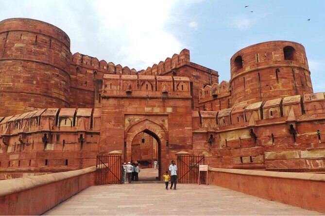 Taj Mahal Tour From Bangalore Flight At Agra Airport - The Itinerary in Detail