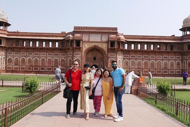 Taj Mahal Tour From Delhi By Private Car - What Makes This Tour Stand Out