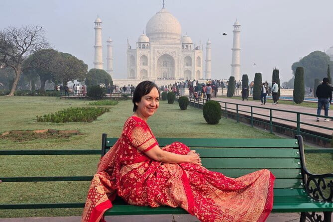 Taj Mahal Tour With Professional Photographer With Rental Saree - Who Will Love This Tour?