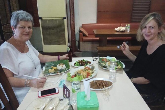 Taman Mini Indonesia, Private tour with Guide and Lunch - Why This Tour Is Worth Considering