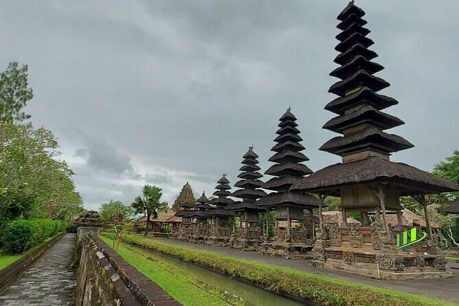 Tanah Lot and Royal Temple including Chocolate Tasting Full-Day Tour - The Itinerary in Detail