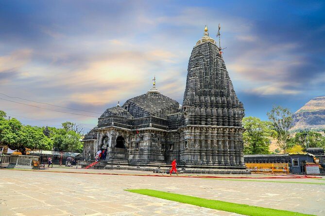 Temples & Vineyards: Private Tour to Nashik from Mumbai - Logistics, Cost, and Value