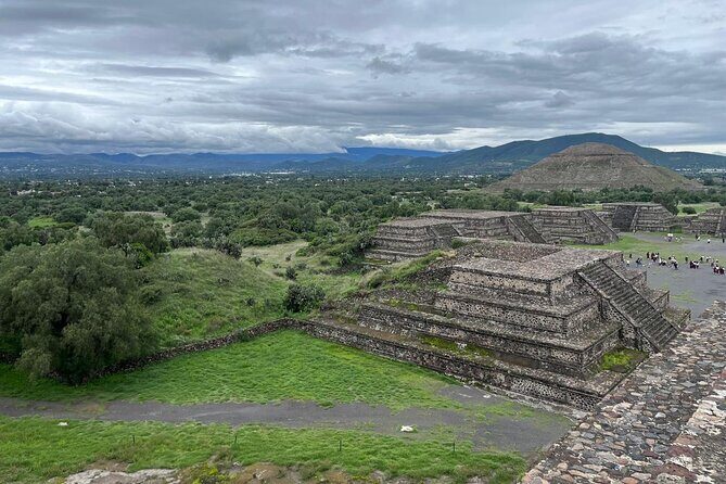 Teotihuacan Pyramids small groups and Basilica of Guadalupe - Transportation, Timing, and Group Size