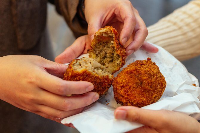 The 10 Tastings of Tokyo With Locals: Private Street Food Tour - Tasting Local Snacks in Authentic Environments