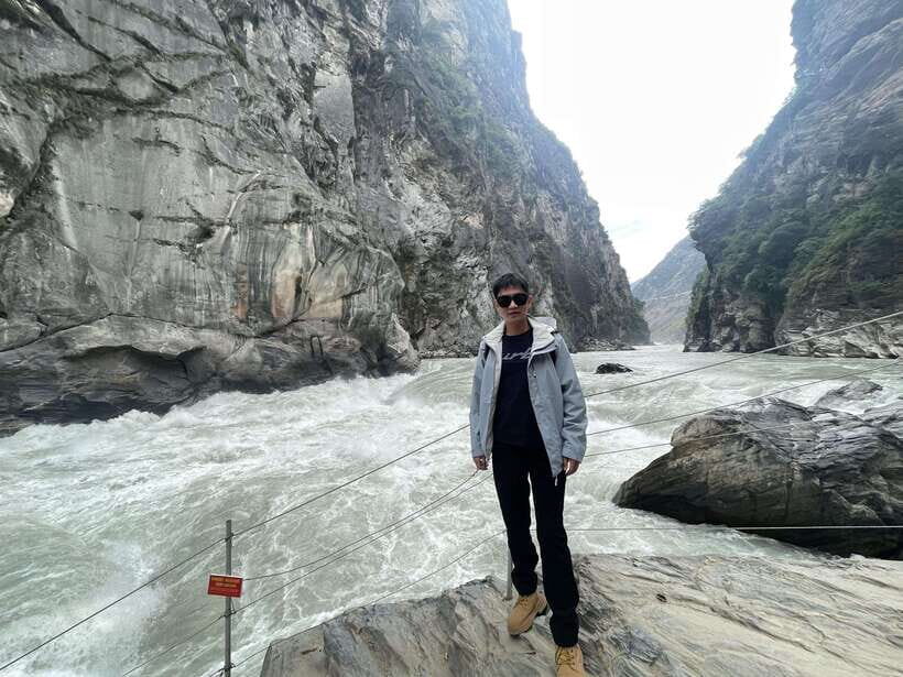 Tiger Leaping Gorge Trekking in the Canyon - An In-Depth Look at the Tiger Leaping Gorge Trekking Tour