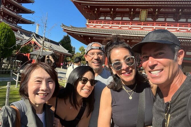 Tokyo 2-Day Private Walking Tour with Licensed Guide - Day 2: Gardens, Youth Culture, and Futuristic Districts