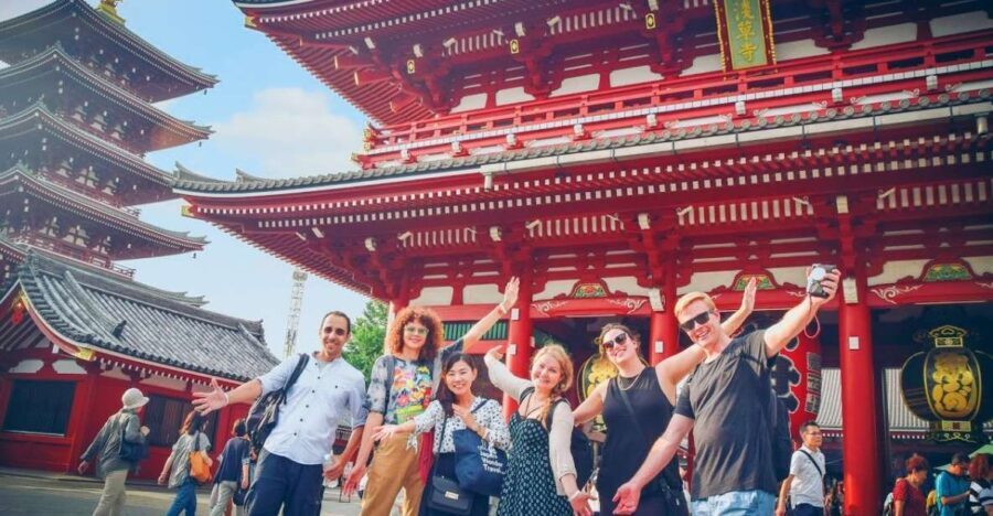Tokyo Customized Private Tour: See Top Attractions in 1 Day - The Value of a Private Guide