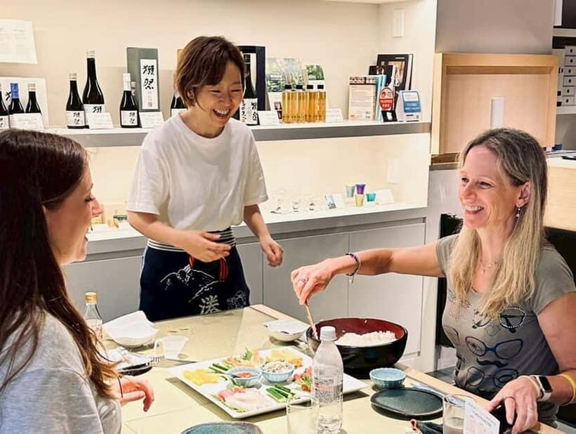 Tokyo: Hand-Rolled Sushi Making and Sake Tasting - Detailed Breakdown of the Itinerary