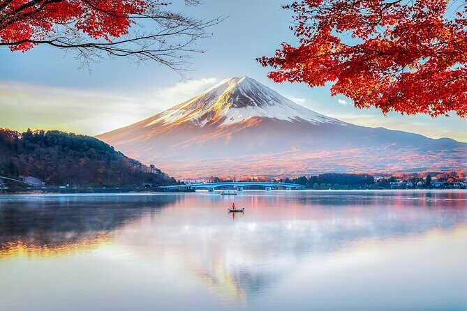 Tokyo: Mount Fuji, Kamakura, Lake Ashi & Big Buddha 4 in 1 day - Lake Ashi—Cruising with Mount Fuji in Sight