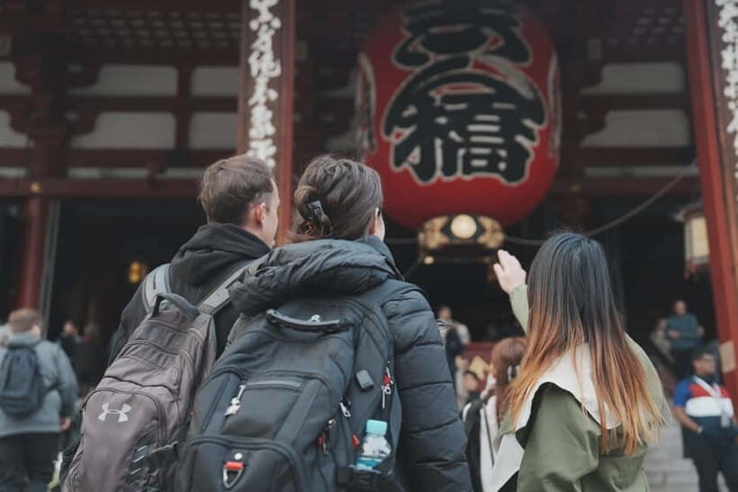 Tokyo: One Day Group Tour of Must-See Areas & Secret Spots - The Itinerary: How the Day Unfolds