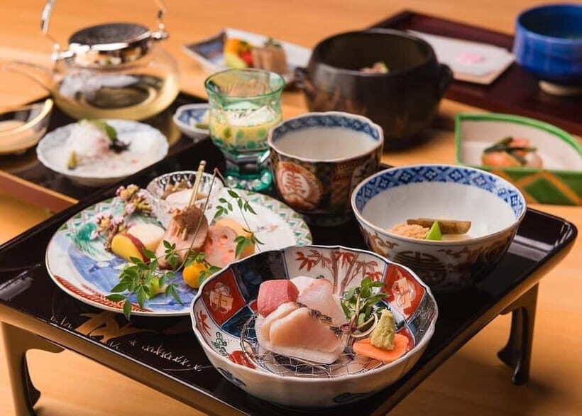 Tokyo: Private Tour and Traditional Performance with Dinner - The Itinerary in Detail