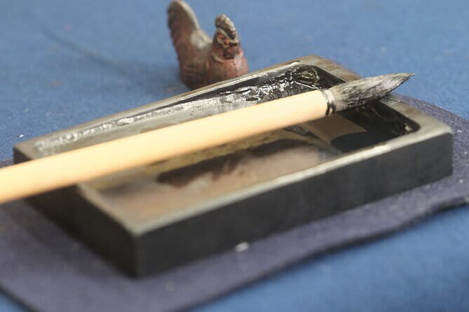 Tokyo Shinagawa Experience Calligraphy Wearing a Kimono or Samue - Who Will Love This Experience?