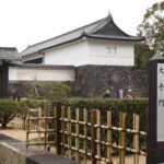 Tokyo's Imperial Palace & Nihonbashi Tour - Nihonbashi: The Commercial Heart of Tokyo