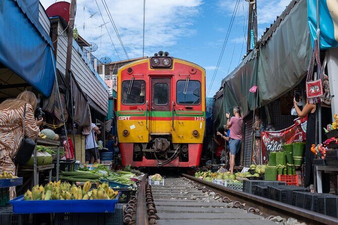 Tour in Maeklong Railway, Floating Market and Ayutthaya - The Value of This Tour