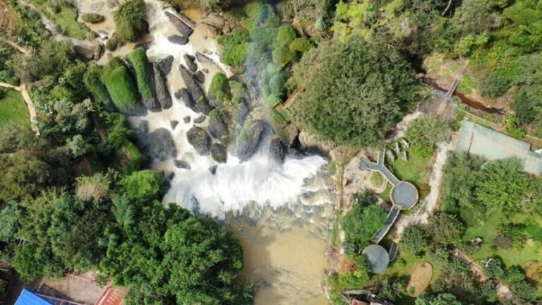 Tour To Explore The 3 Most Beautiful Waterfalls In Da Lat - First Stop: Robin Hill for Panoramic Views