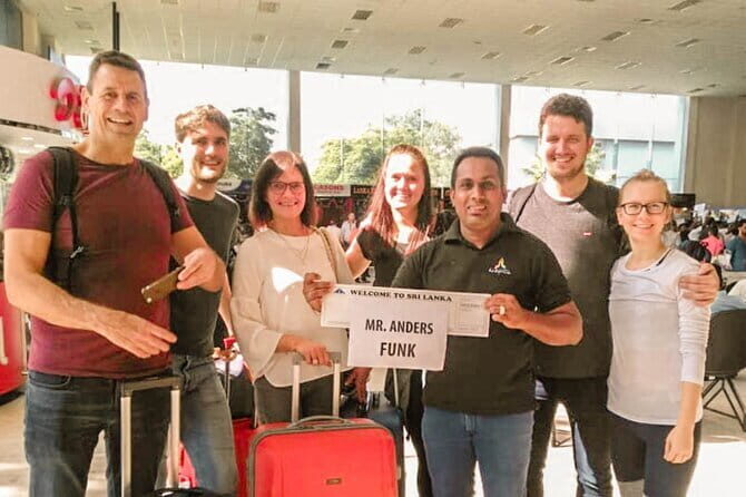 Transfer between Colombo Airport (CMB) and Camelot Beach Hotel, Negombo - The Transfer Experience in Detail