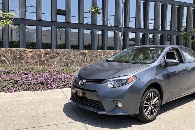 Transfer by car to or from Guadalajara Airport - The Pickup Experience and Staff