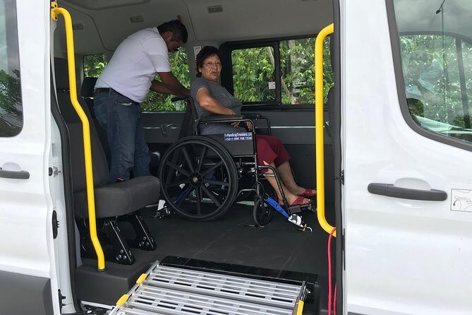 Transportation from the Airport to Hotels in Cancun arrival only - A Practical Review of the Transportation from Cancun Airport